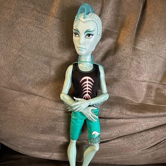 Toys | Monster High Gil Webber Skull Shores Doll With Swimsuit ...